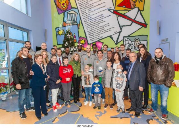 Οι παίκτες της ΚΑΕ Παναθηναϊκός κοντά στα παιδιά της Ογκολογικής ...