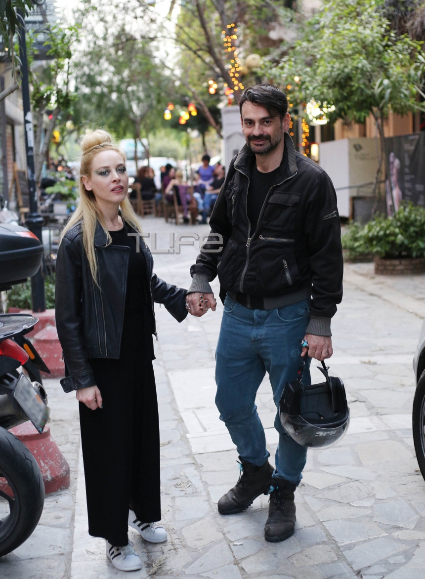 Φαίη Ξυλά: Στο θέατρο με τον σύζυγό της στο πλευρό της! [pics]