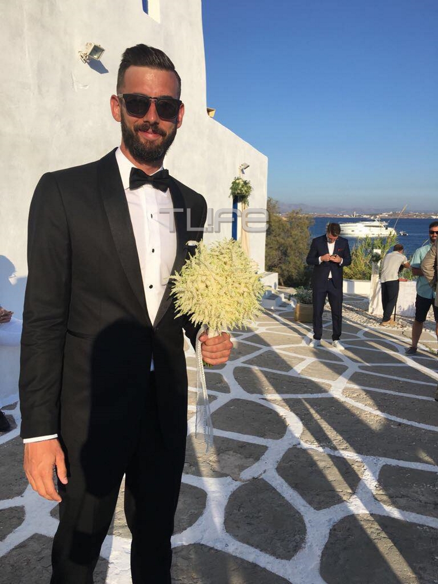 Ρομαντικός γάμος στην Πάρο για τον Βλάντο Γιάνκοβιτς και την Έλενα ...