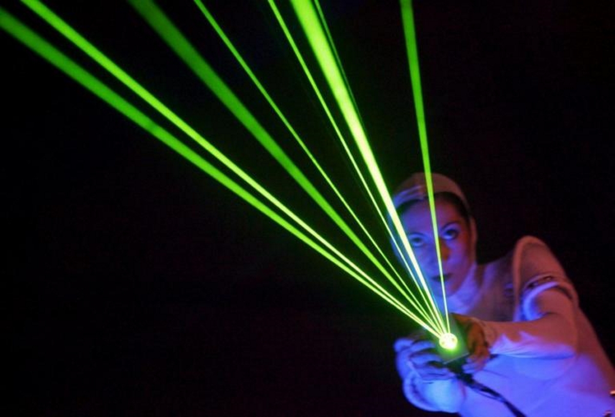 Προσοχή στα προϊόντα λέιζερ! Κίνδυνος για τα μάτια και το δέρμα σας