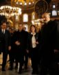 Μπέττυ Μπαζιάνα: Οι chic ενδυματολογικές της επιλογές στο ταξίδι με τον ...