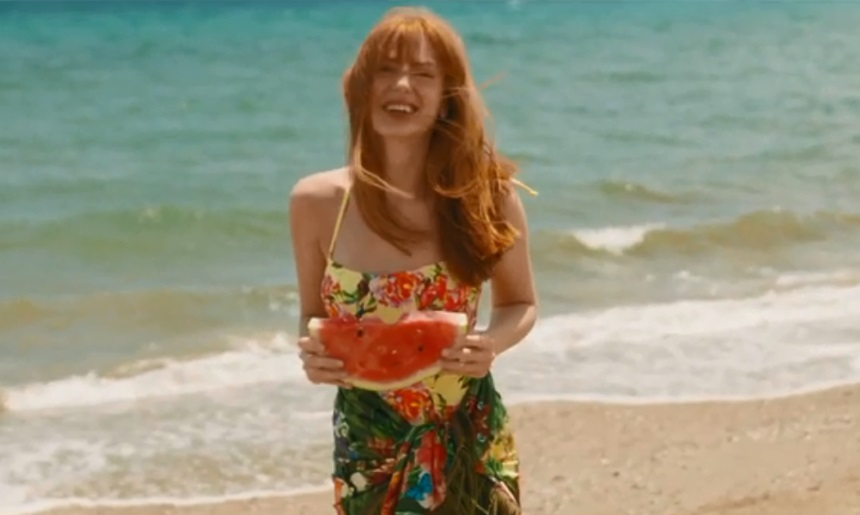 Ποια παίκτρια του GNTM πρωταγωνιστεί στο νέο video clip του Νίκου Οικονομόπουλου - iRafina