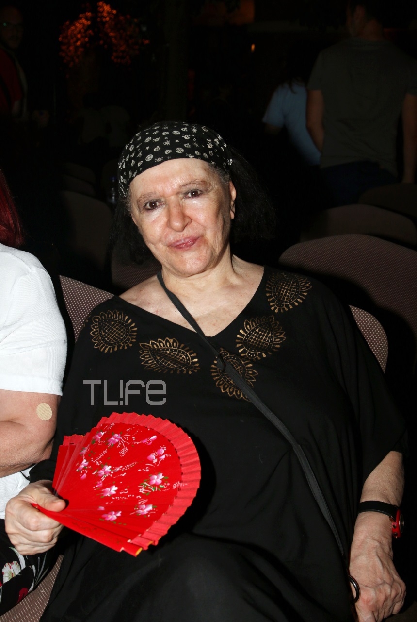 Μάρθα Καραγιάννη: Σπάνια δημόσια εμφάνιση για την αγαπημένη ηθοποιό