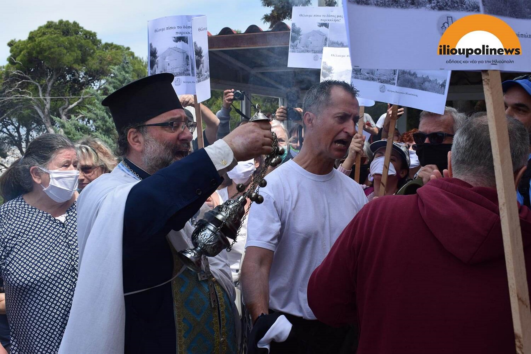 Σκηνές… απείρου κάλλους στον Προφήτη Ηλία Ηλιούπολης: Στα χέρια ...