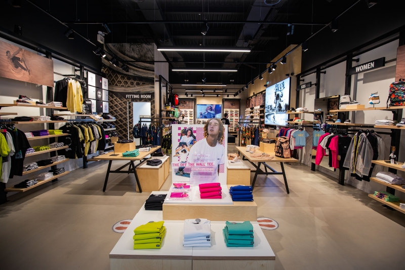 Το Flagship store της Vans ανανεώθηκε