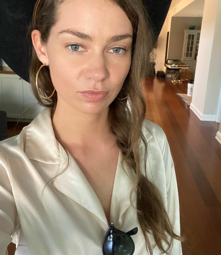 Κάρα Ντελεβίν: Ποια είναι η νέα της σύντροφος, Leah Mason - Το δημόσιο ...