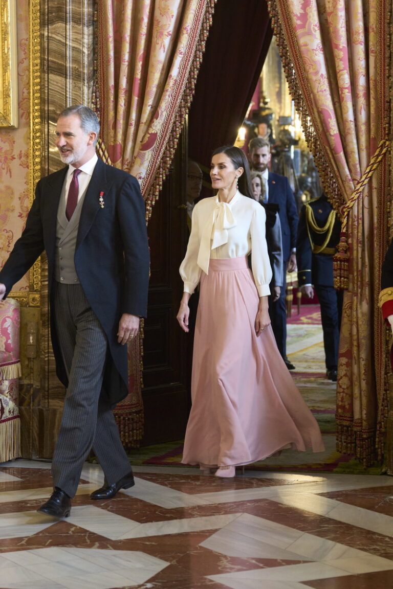 Η Βασίλισσα Λετίθια με την πιο chic maxi φούστα που είδαμε τελευταία