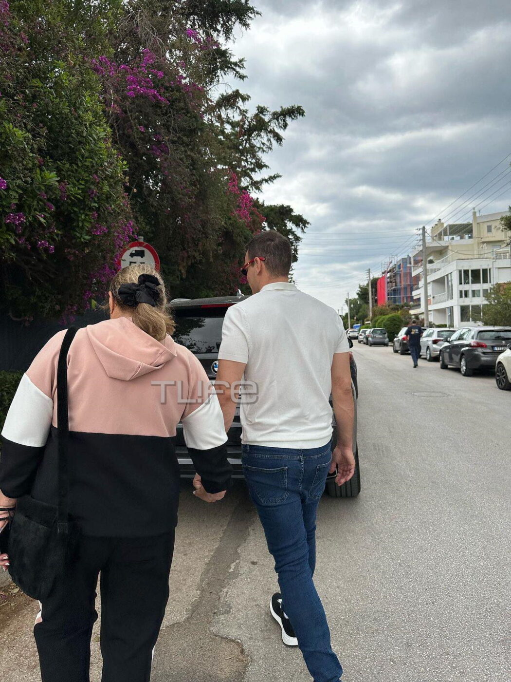 Δημήτρης Φιντιρίκος: Ψήφισε μαζί με την μητέρα του στην Βούλα ...