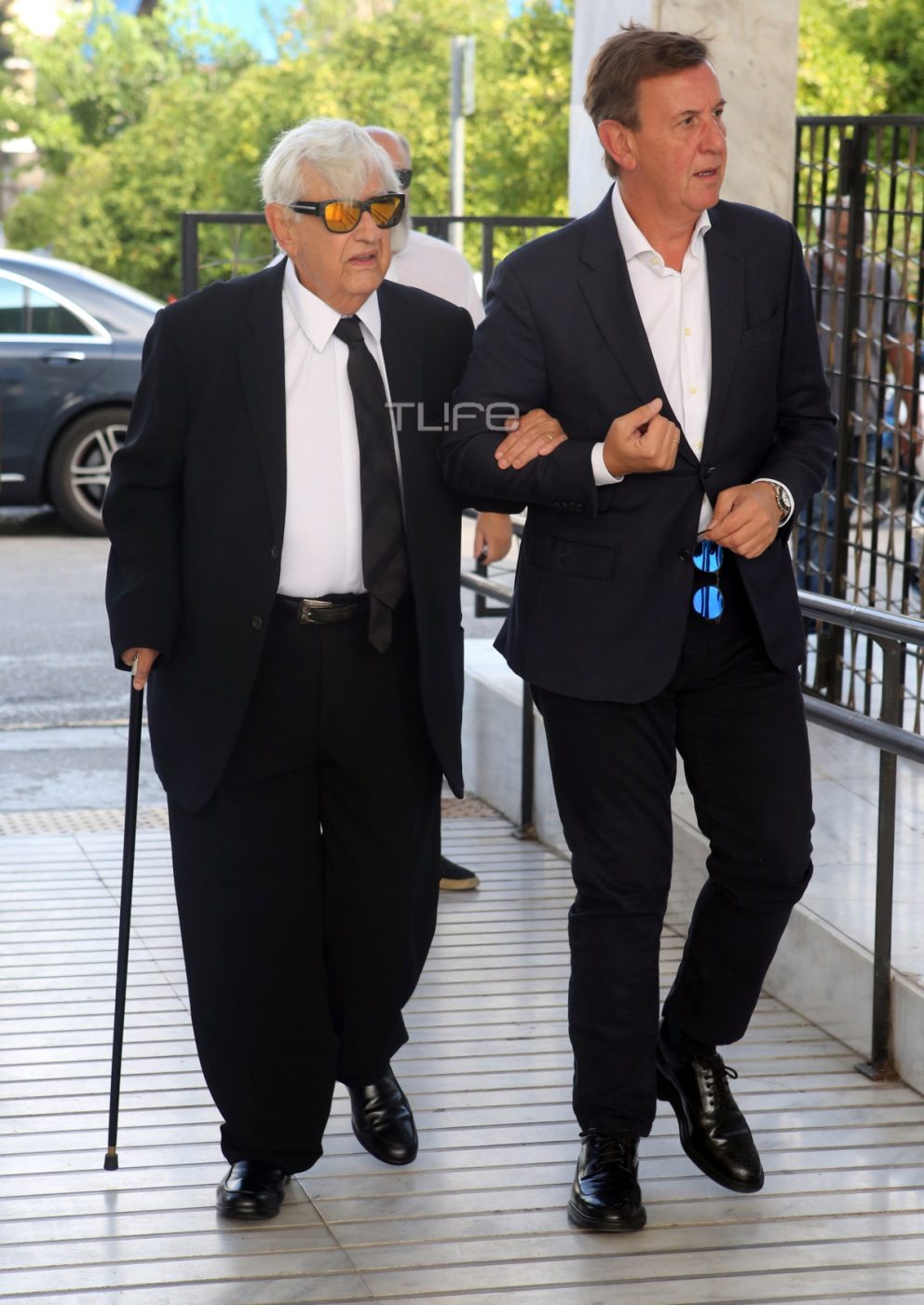 Γιάννης Βουράκης: Θλίψη στην κηδεία του γνωστού κοσμηματοπώλη στο Α ...