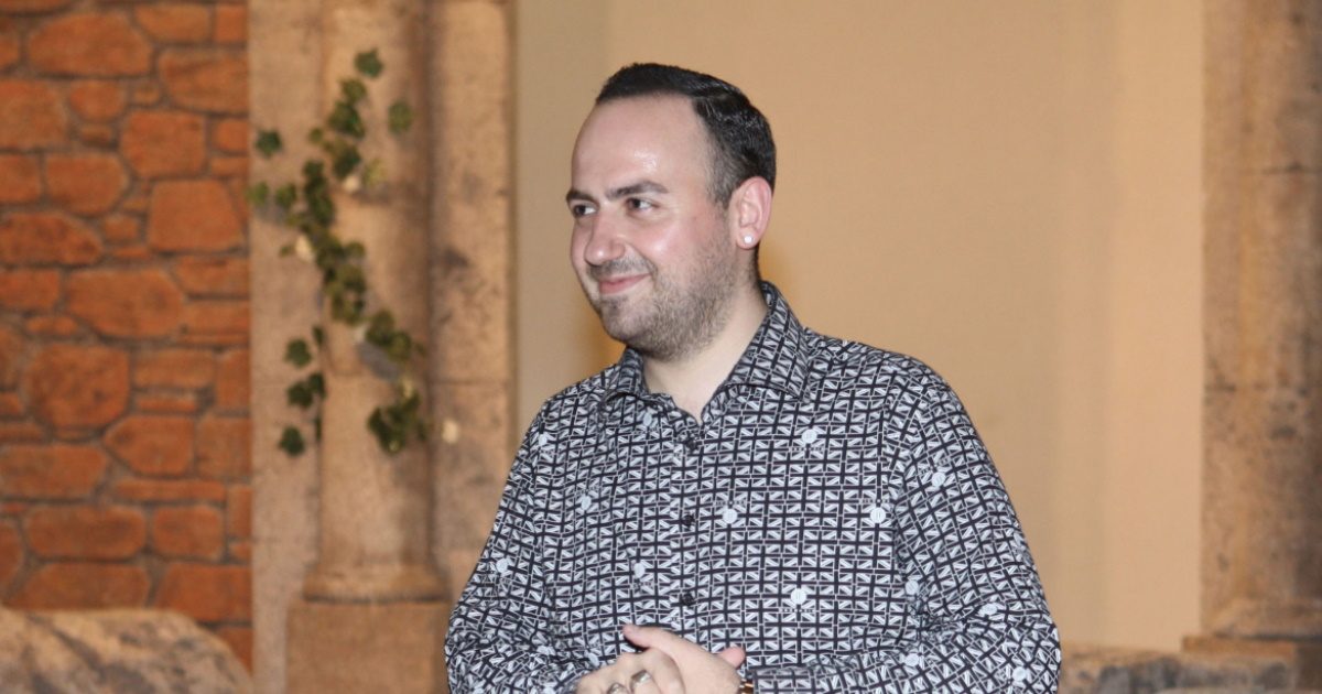 Μαυρίκιος Μαυρικίου: Στο νοσοκομείο εσπευσμένα μετά από λιποθυμία - Το ...