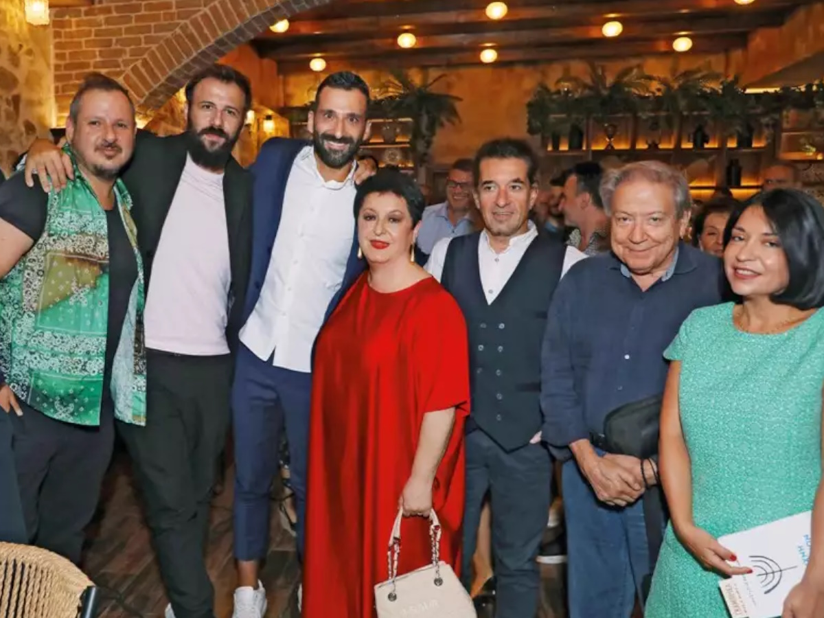 Αναστάσιος Καράμπαμπας: Παρουσίασε το νέο του βιβλίο με τίτλο «Στα ίχνη ...
