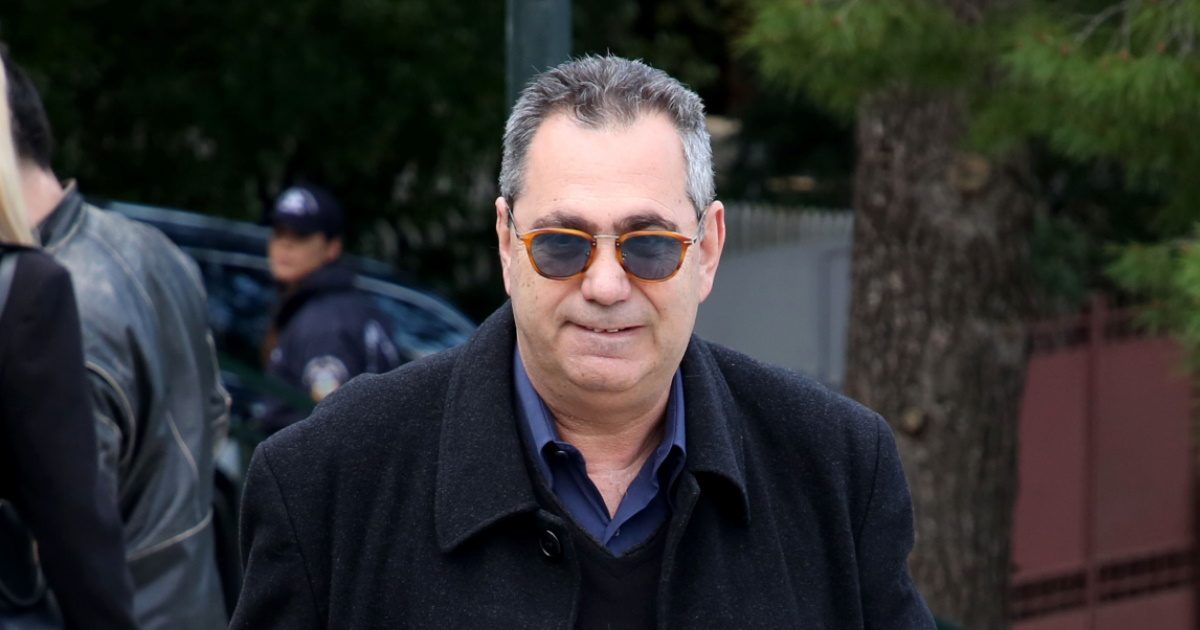 Βασίλης Χιώτης: Βαρύ πένθος για τον δημοσιογράφο του ΣΚΑΪ - Πέθανε η ...