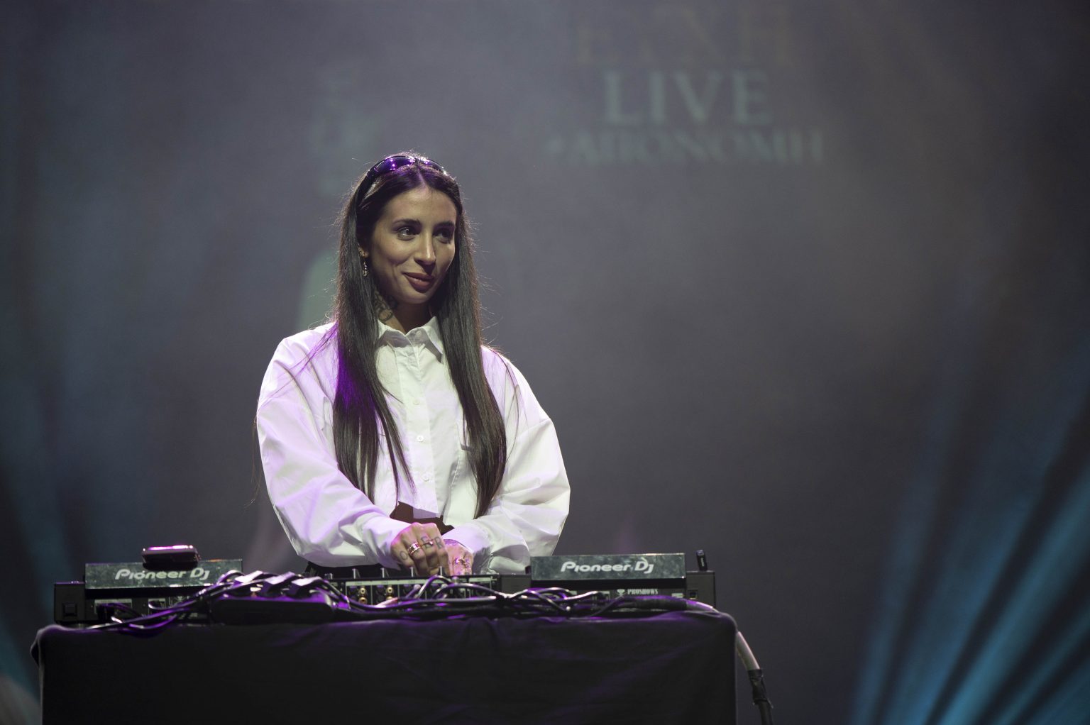 Αναστασία: Όσα συνέβησαν στην live απονομή και παρουσίαση δίσκου της ...