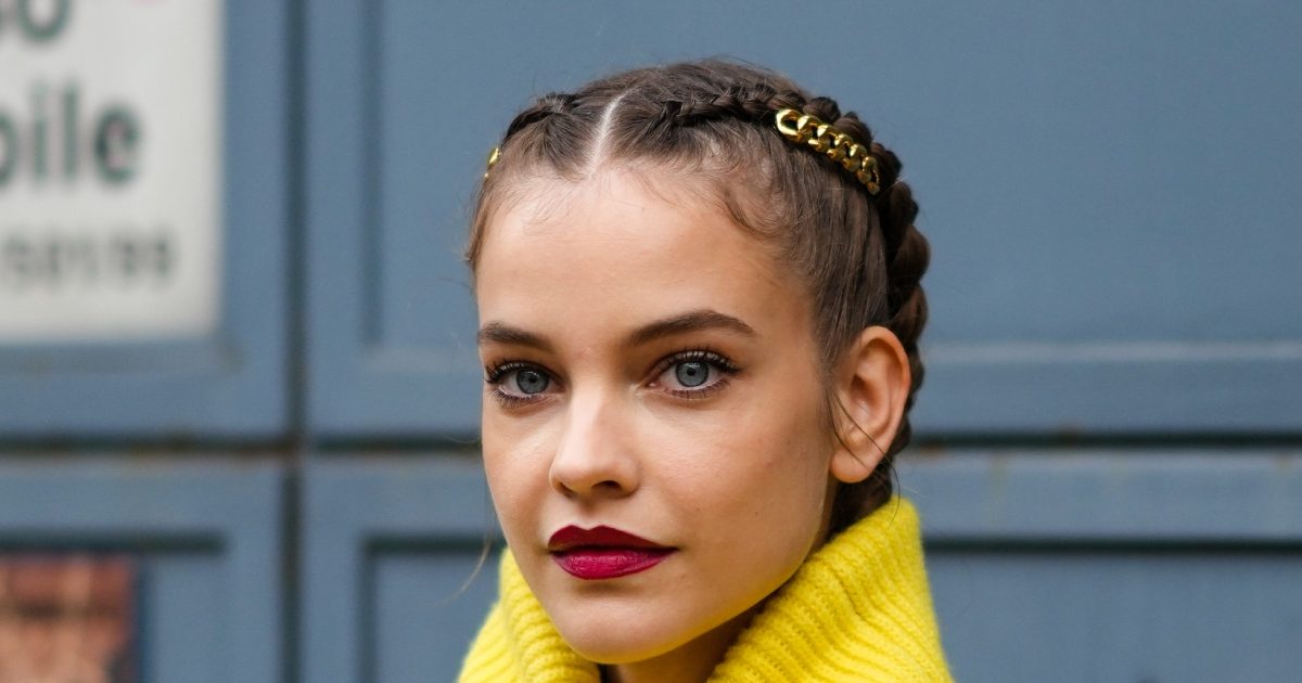 Weekend hair: 3 χτενίσματα για stylish εμφανίσεις ακόμη κι όταν βρέχει