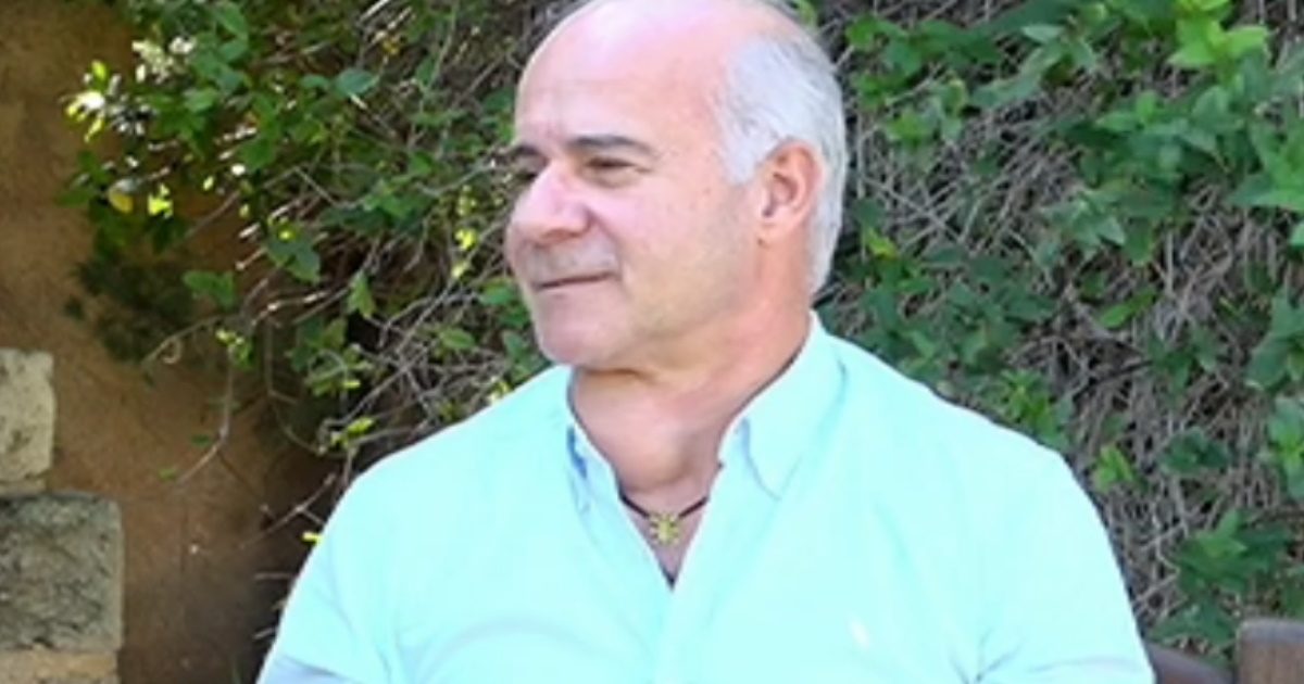 Γιώργος Μητσικώστας: Η αποκάλυψη για το πρόβλημα υγείας στον λαιμό του