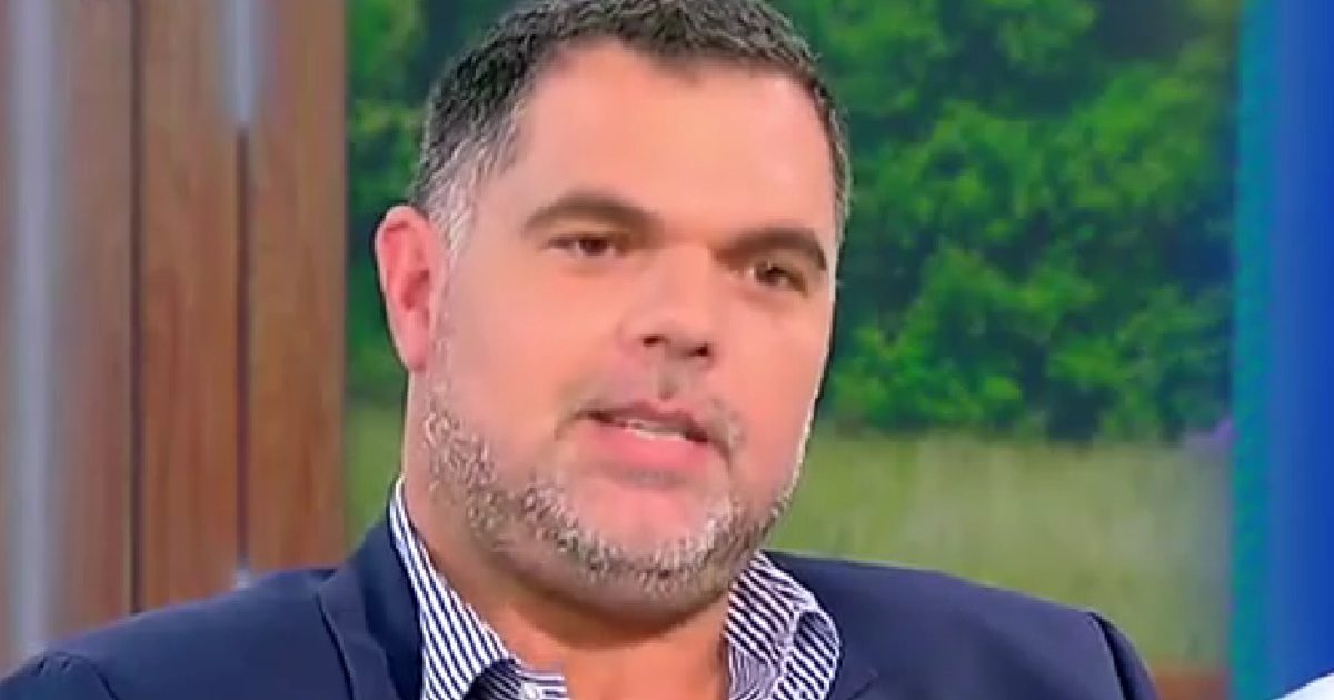 Δημήτρης Παπανικολάου: Απαντά για το περιστατικό με το παιδί στο φάσμα ...