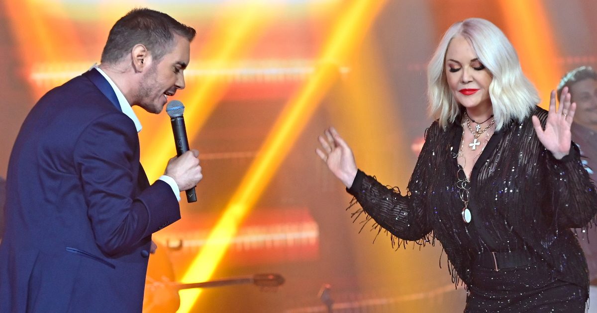 Ρούλα Κορομηλά και Μιχάλης Χατζηγιάννης έκαναν πρεμιέρα στο Σπίτι με το ...