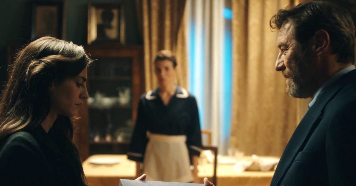 Το Ναυάγιο: Μια ξεχασμένη βαλίτσα στην αποθήκη του λιμενικού κρύβει ένα ...
