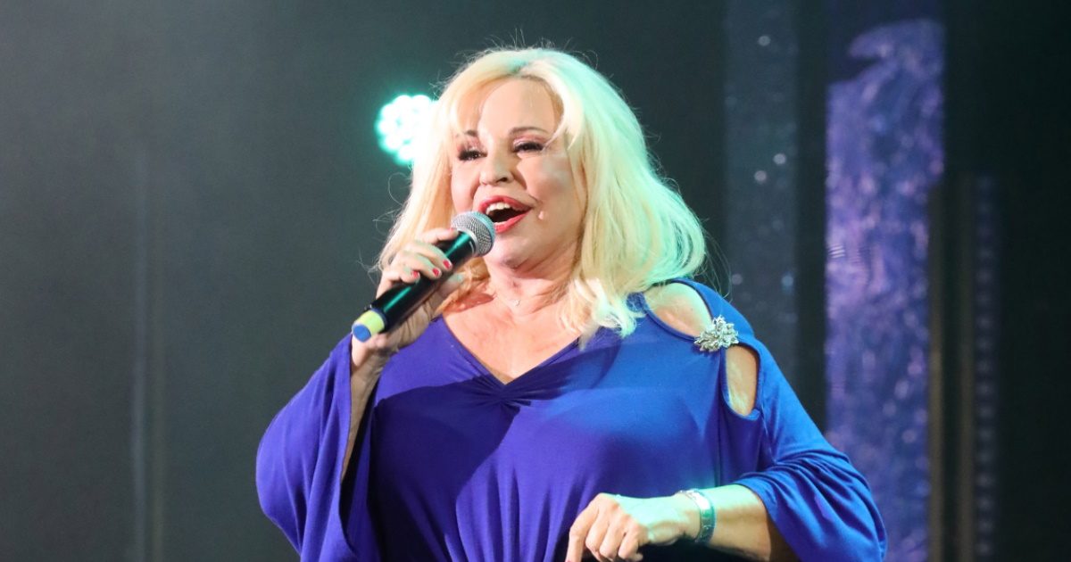 Μπέσσυ Αργυράκη: «Συμφωνώ στο να παντρεύονται τα ομόφυλα ζευγάρια, αλλά ...