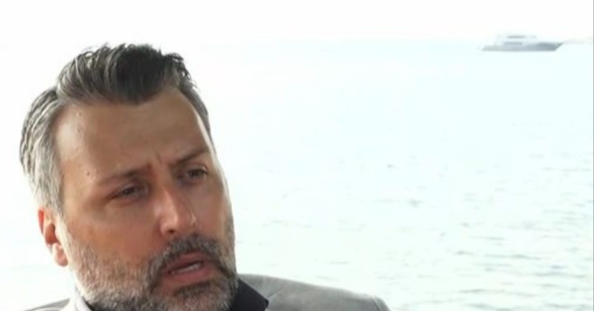Γιάννης Καλλιάνος: Η εξομολόγηση για τους γονείς του - «Όταν μπήκαν στο ...