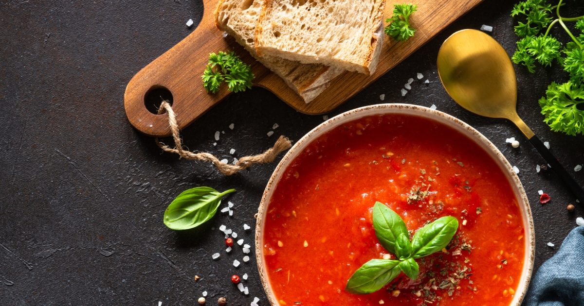 Συνταγή για ντοματόσουπα με μυρωδικά