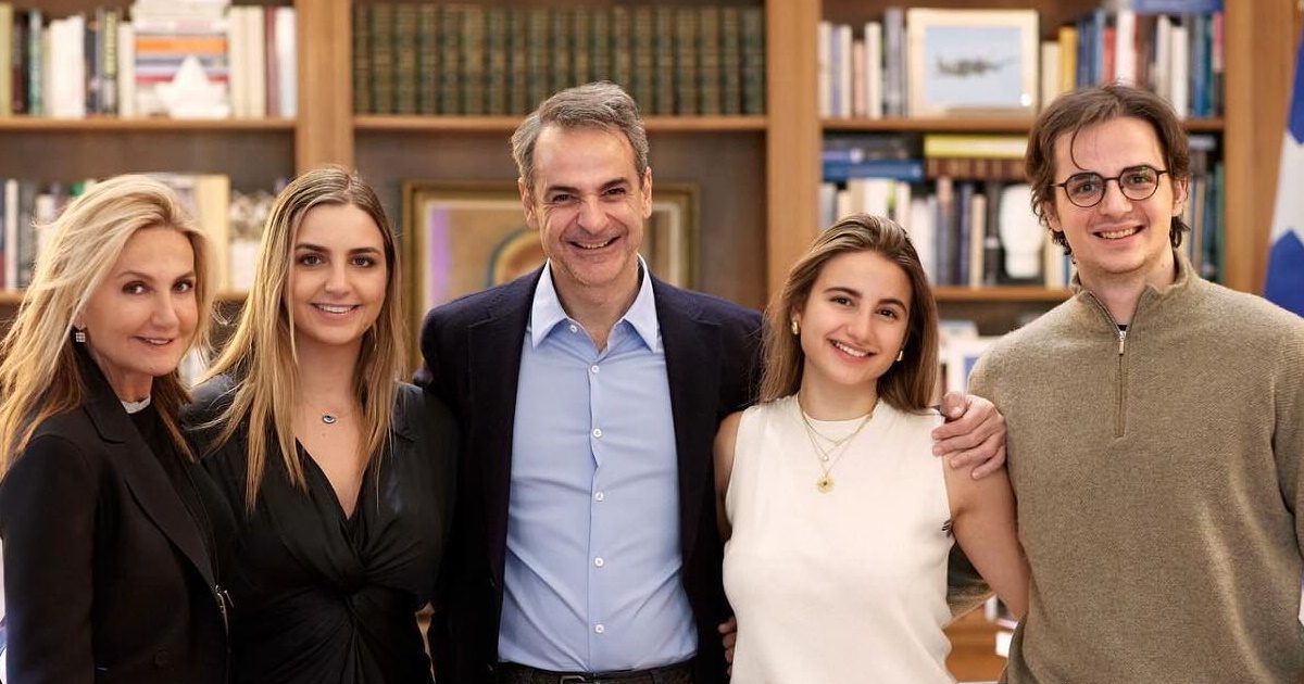 Κυριάκος Μητσοτάκης: Η φωτογραφία με την οικογένειά του από το ...
