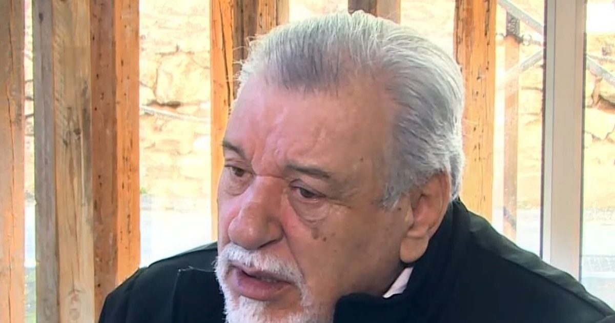 Τάσος Χαλκιάς: «Δεν με θεωρώ κακοποιημένο και ας έχω φάει ξύλο από τον ...