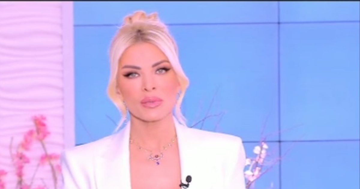 Κατερίνα Καινούργιου: Επέστρεψε στην εκπομπή μετά την περιπέτεια με την ...
