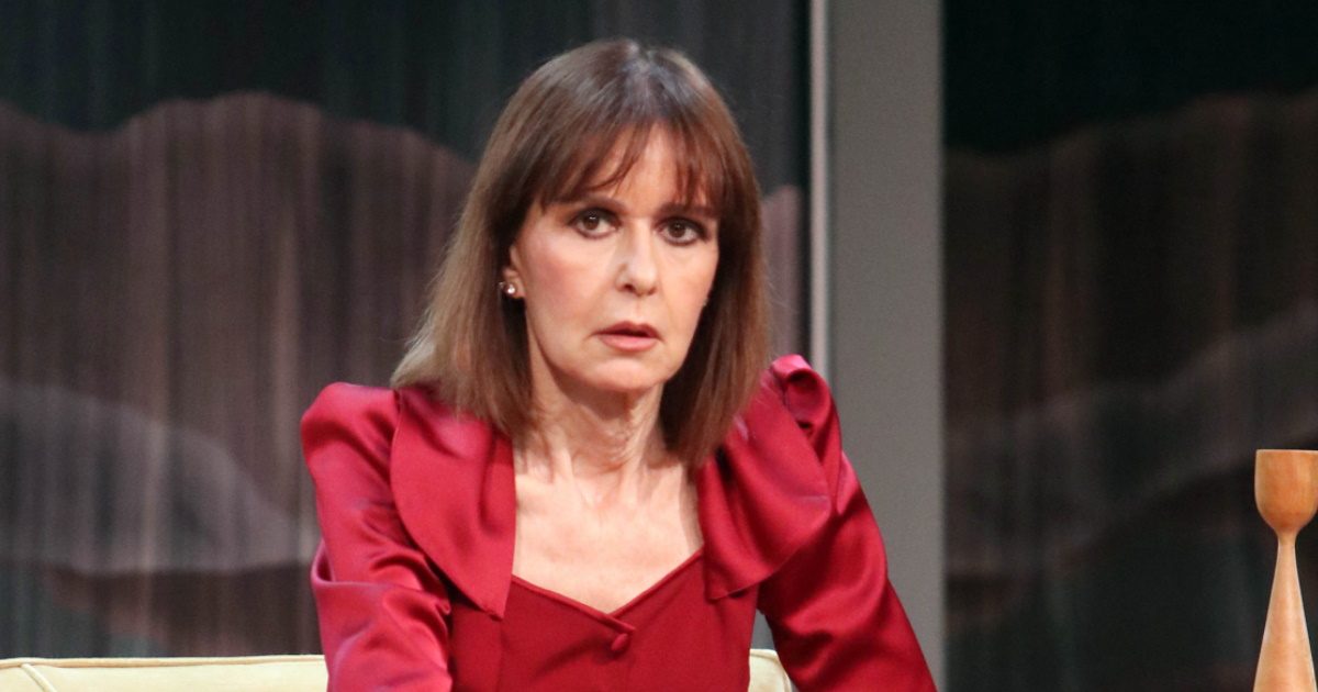 Κάτια Δανδουλάκη: Οι δηλώσεις της για τη φωτιά στην αποθήκη του θεάτρου ...