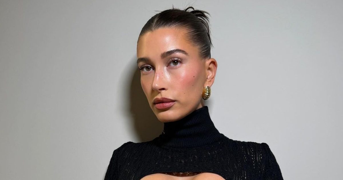 Hailey Bieber: Εμφανίστηκε στο Super Bowl 2024 με νέο χρώμα στα μαλλιά ...
