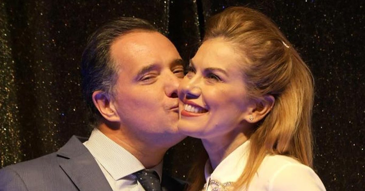 Ο Άδωνις Γεωργιάδης και η Ευγενία Μανωλίδου στον Νίκο Χατζηνικολάου και ...
