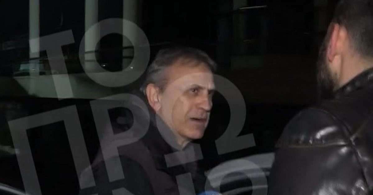 Γιώργος Νταλάρας σε δημοσιογράφο του Πρωινού: «Γίνεστε ενοχλητικοί, δεν ...