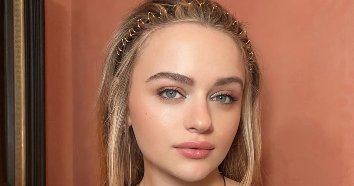 Joey King: Υιοθέτησε το απόλυτο μονοχρωματικό make up look