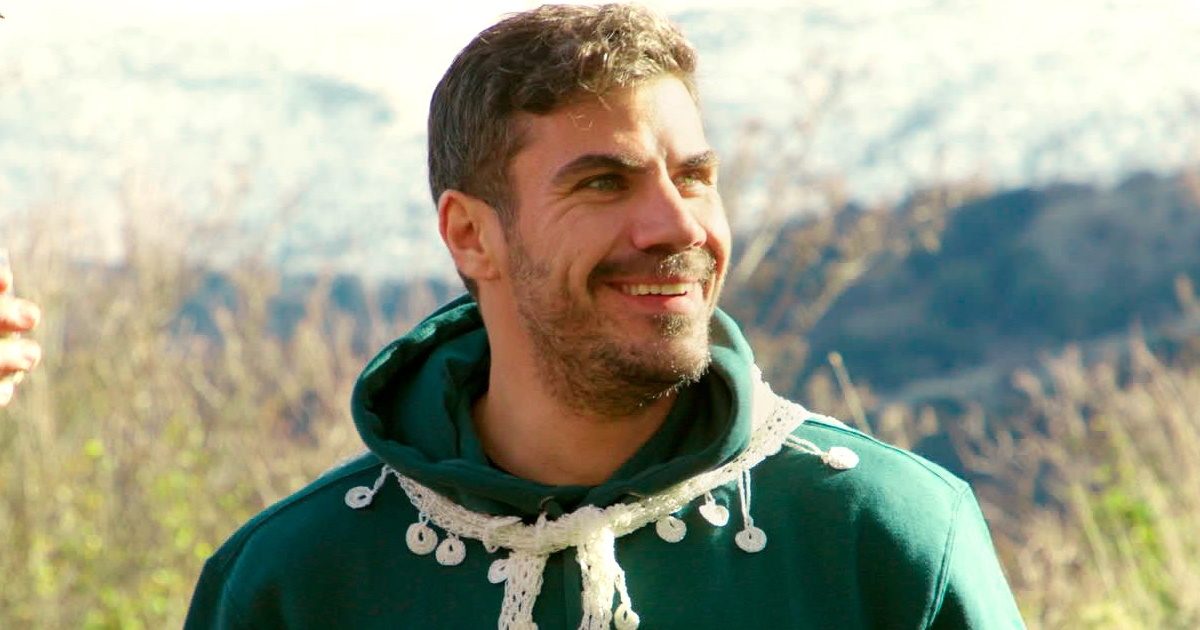 Άκης Πετρετζίκης: Η μαντινάδα του σεφ - Το Akis' Food Tour στην Κρήτη