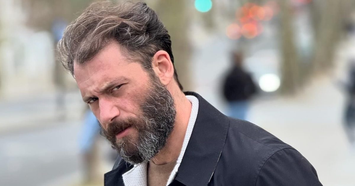 Αντίνοος Αλμπάνης: Αντιδράσεις με την ανάρτησή του στο twitter ...