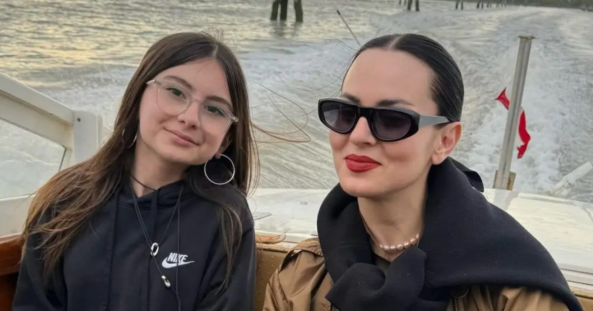 Ζενεβιέβ Μαζαρί: Απόδραση στη Βενετία με τον σύζυγό της και τα παιδιά ...