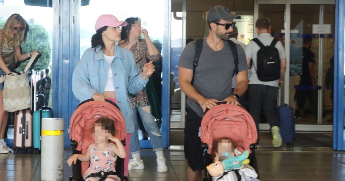 Χριστίνα Μπόμπα - Σάκης Τανιμανίδης: Στο αεροδρόμιο με τις δίδυμες ...