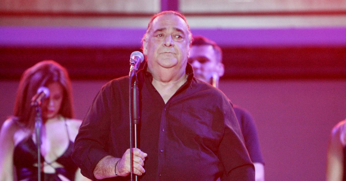Βασίλης Καρράς: Η πρόταση μαμούθ για να πουλήσει «το χωριό της Ειρήνης ...