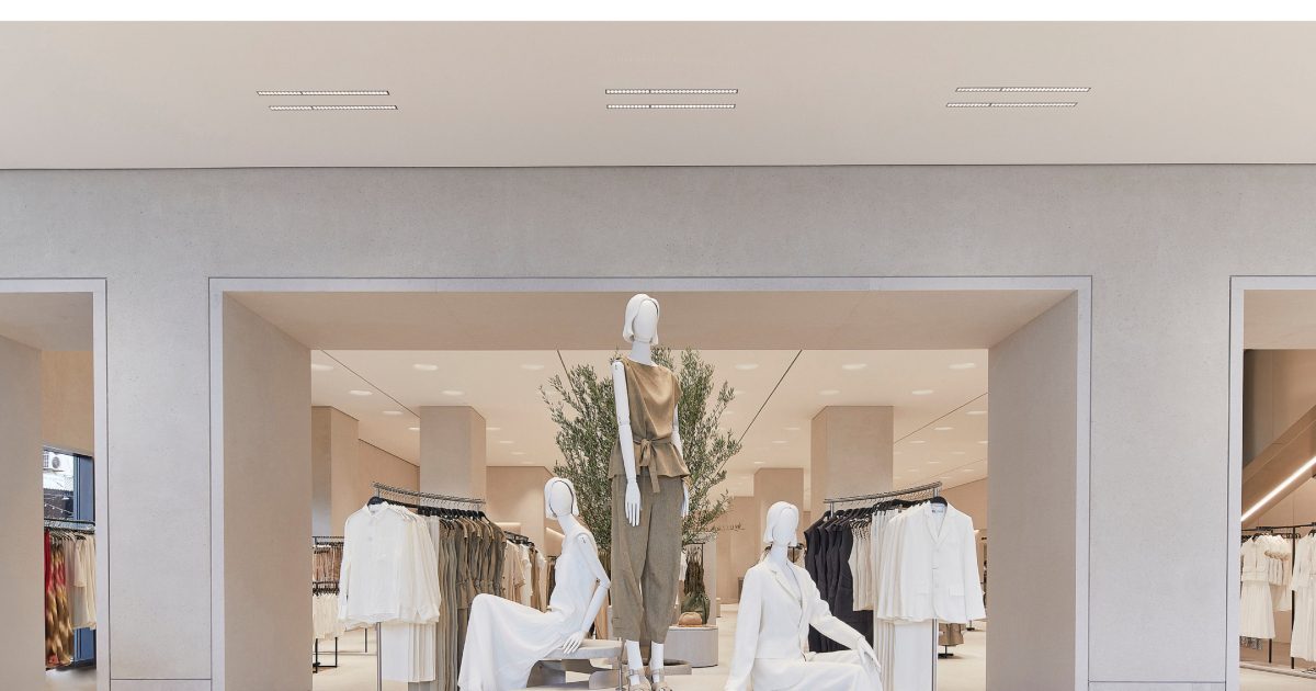 To νέο Zara flagship store άνοιξε τις πόρτες του στον Πύργο του Πειραιά
