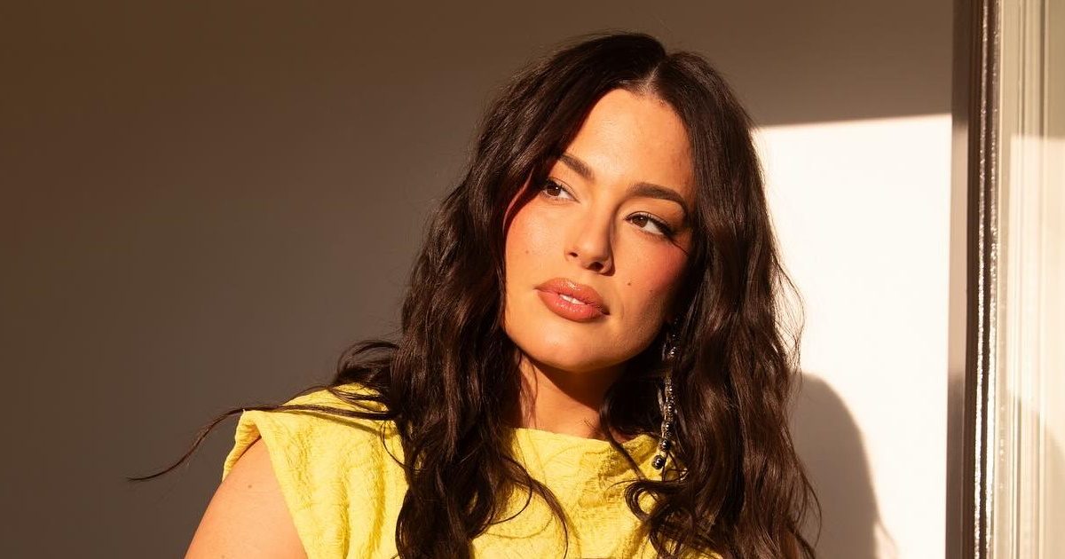 Ashley Graham: Στην Κεφαλλονιά το διάσημο plus size μοντέλο - Δες τις ...