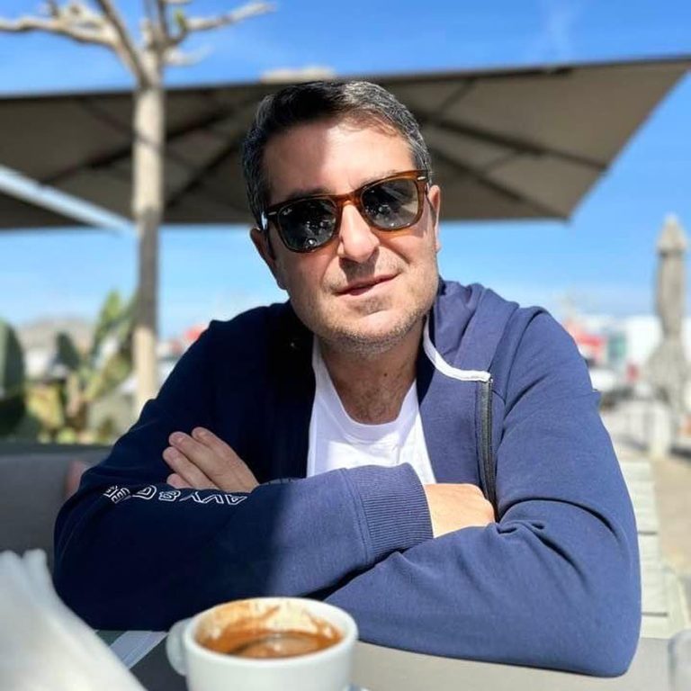 Γιώργος Μυλωνάκης: Ποιος είναι σύζυγος της Τίνας Μεσσαροπούλου που ...
