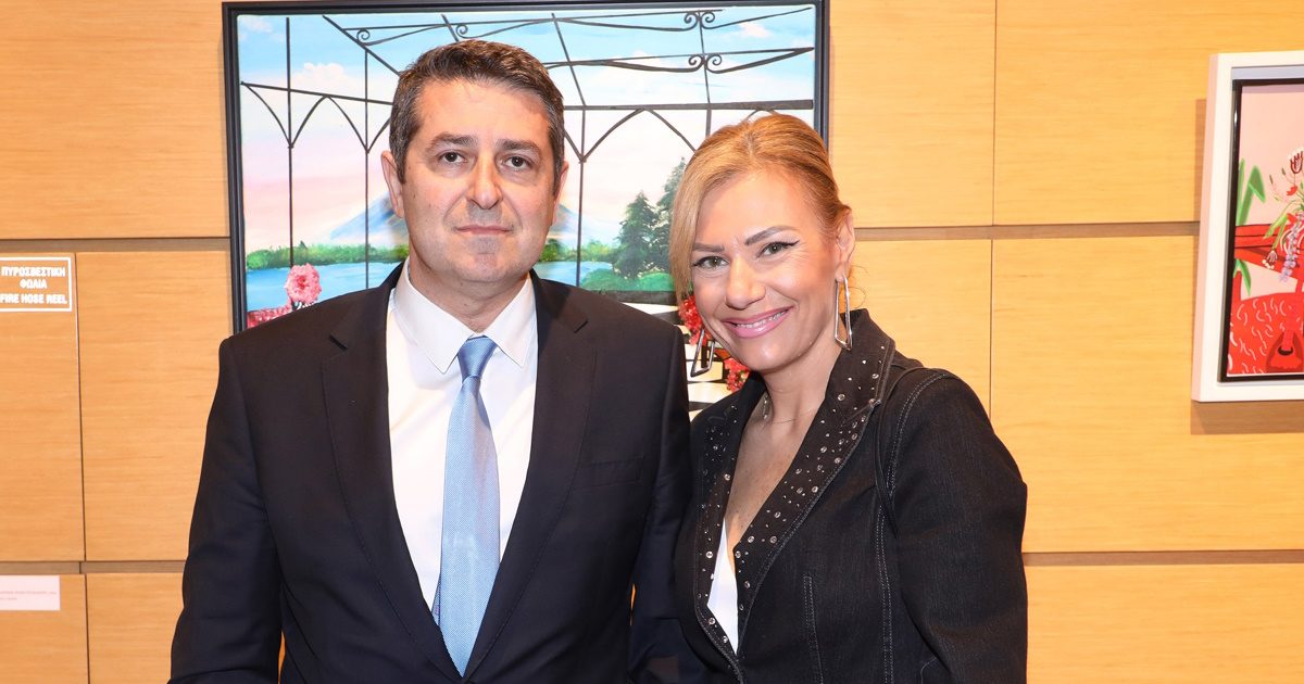 Γιώργος Μυλωνάκης: Ποιος είναι σύζυγος της Τίνας Μεσσαροπούλου που ...