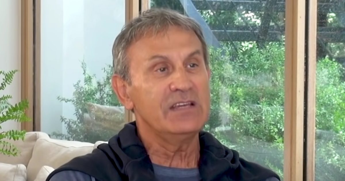 Γιώργος Νταλάρας: «Έλεγαν ότι κάνω συναυλίες για τα χρήματα, ο χρόνος ...