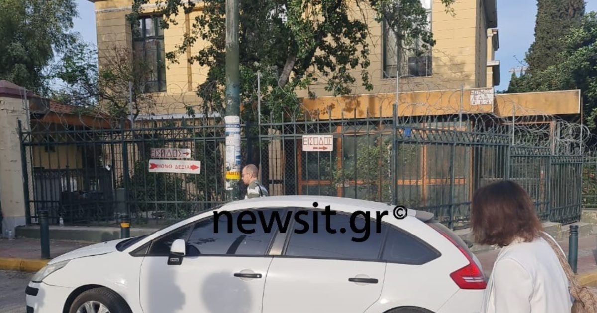 Σύλληψη γνωστού δικηγόρου: Έφτασε στα δικαστήρια για να απολογηθεί ο ...