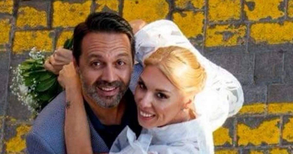 Γιώργος Κακούσης: Παντρεύτηκε ο γνωστός δημοσιογράφος - Οι φωτογραφίες ...