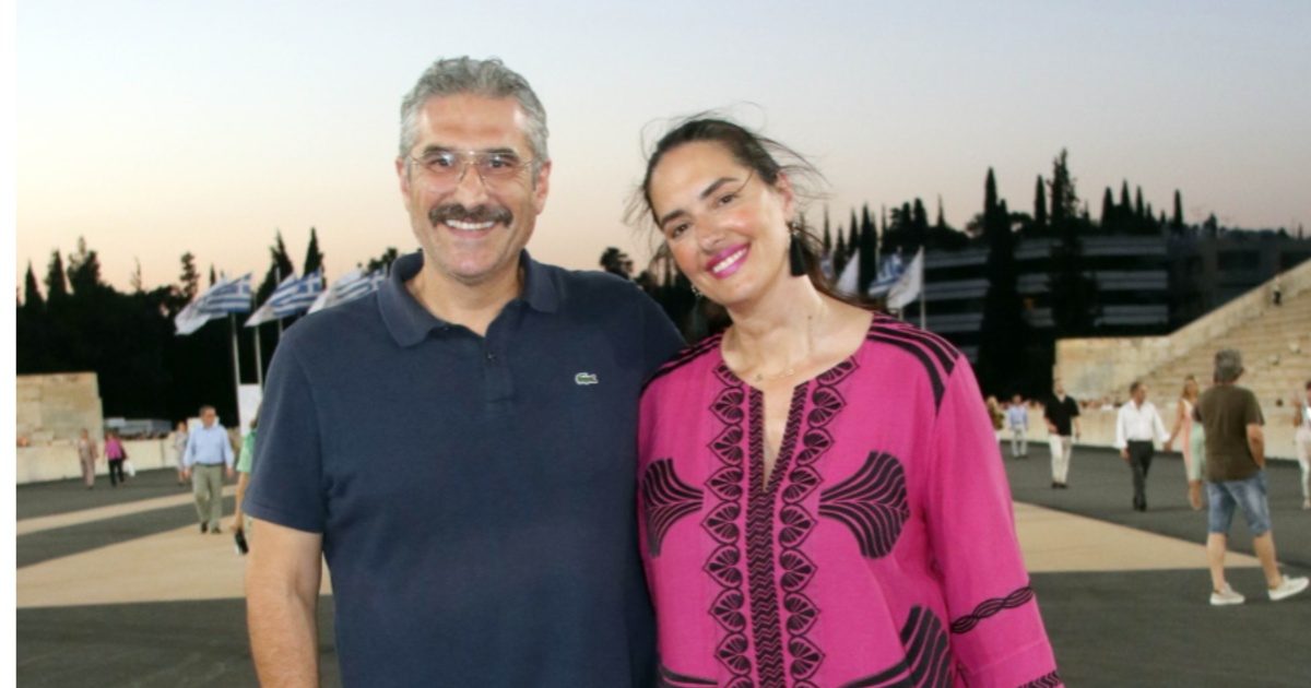 Νόνη Δούνια: Σπάνια βραδινή έξοδος με τον σύζυγό της