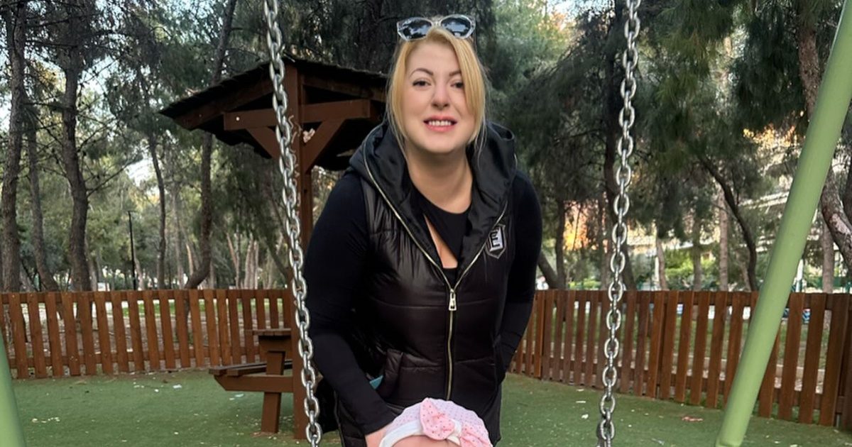 Όλγα Κιουρτσάκη: Με την 11 μηνών κόρη της στην παιδική χαρά - «Αυτό ...