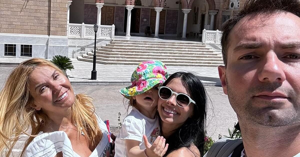 Χριστίνα Παππά: Στην Αίγινα με την οικογένειά της - Οι φωτογραφίες με ...