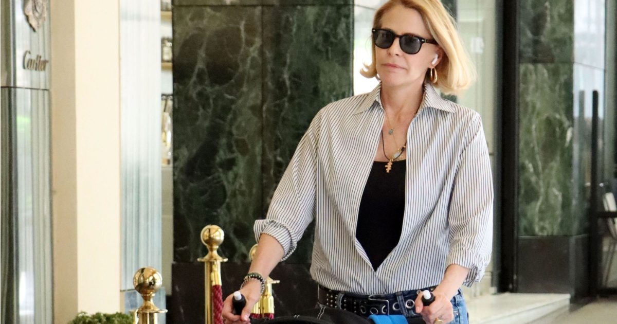 Τζένη Μπαλατσινού: Επέστρεψε στην Αθήνα με τον γιο της, Παναγιώτη - Αντώνιο
