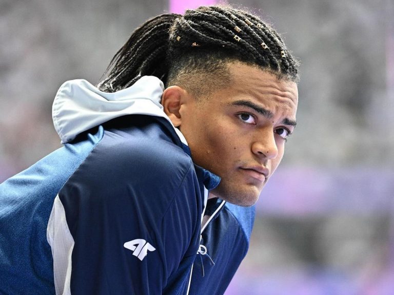 Alex Sid: Ο δημιουργός των τραγουδιών από τις Άγριες Μέλισσες σε ρόλο ...